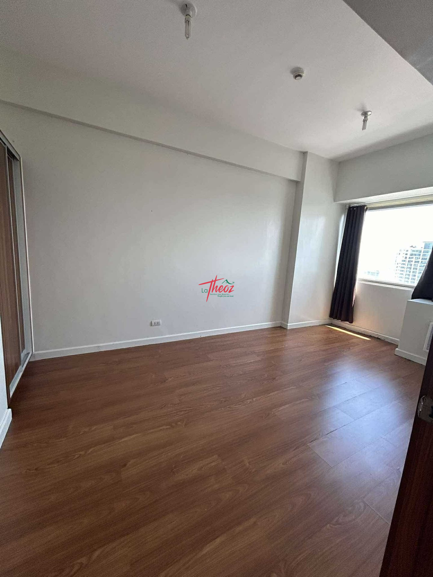 1 BEDROOM ETON TOWER MAKATI FOR SALE - La Theoz Real Estate Solution ...